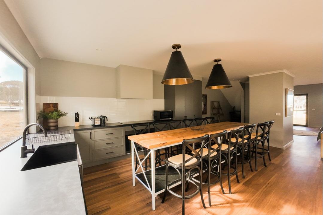 Dinner Plain Accommodation Official Site - The Staggerinn